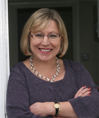 Pamela Bell | Hachette UK