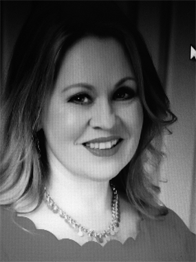 Carolyn Boyes | Hachette UK