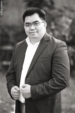 David Ramirez | Hachette UK