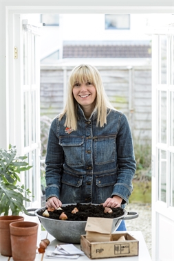 Lucy Bellamy | Hachette UK