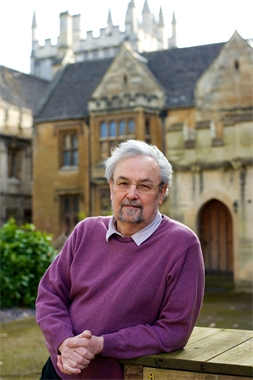 Robin Dunbar | Hachette UK