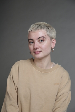 Ella Willis | Hachette UK