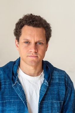 Alexander Hurst | Hachette UK